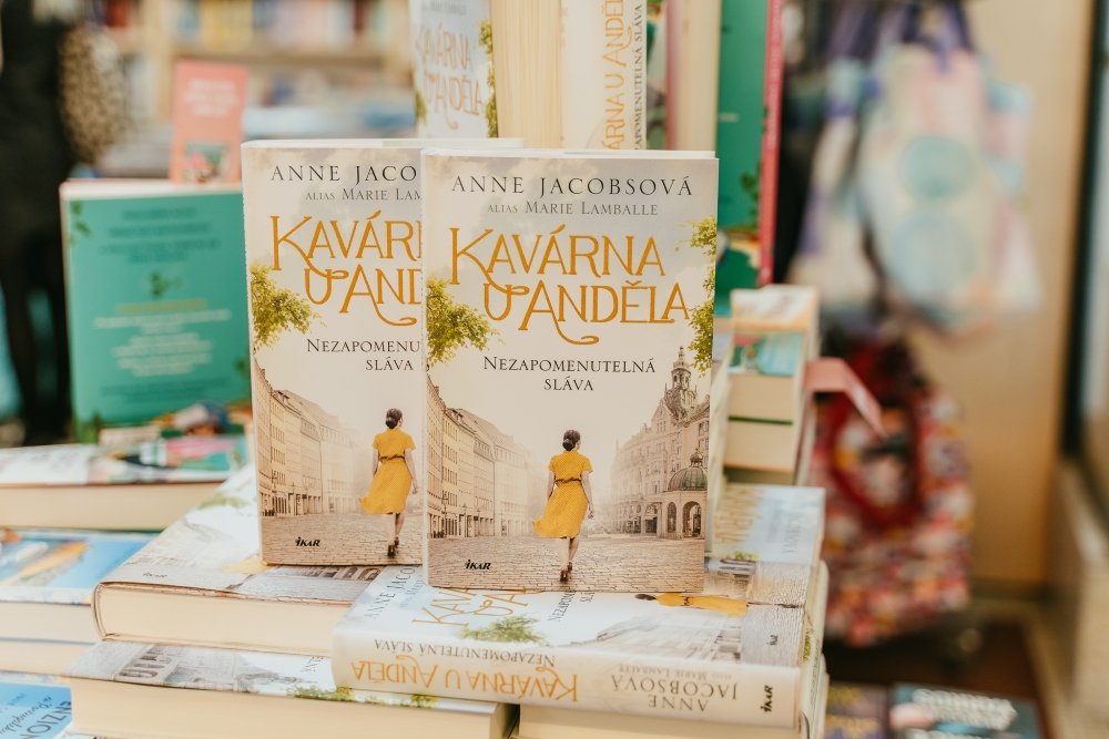Kavárna U Anděla zažije oslavy i perné chvíle | Knihkupectví Luxor